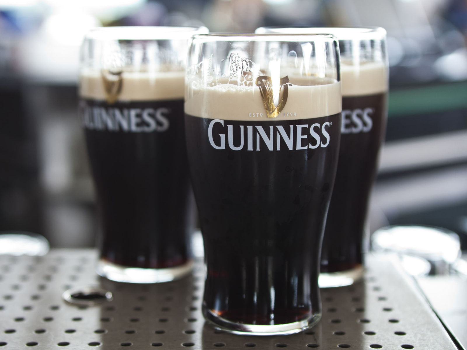 Beers Guinness Wallpaper 1600x1200 Guinness® Draught. Guiness Beer,