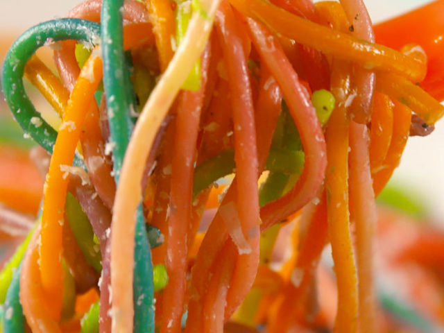 Rainbow Spaghetti With Sauce